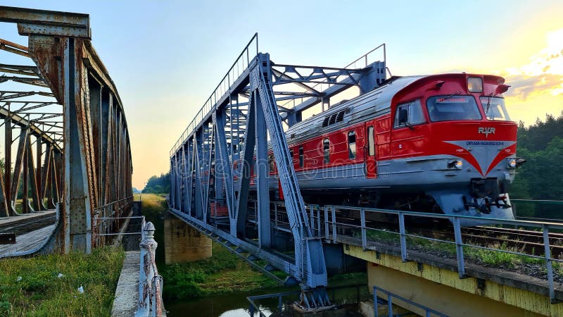 Railway Bridge and Old Train Editorial Photo - Image of railway ...