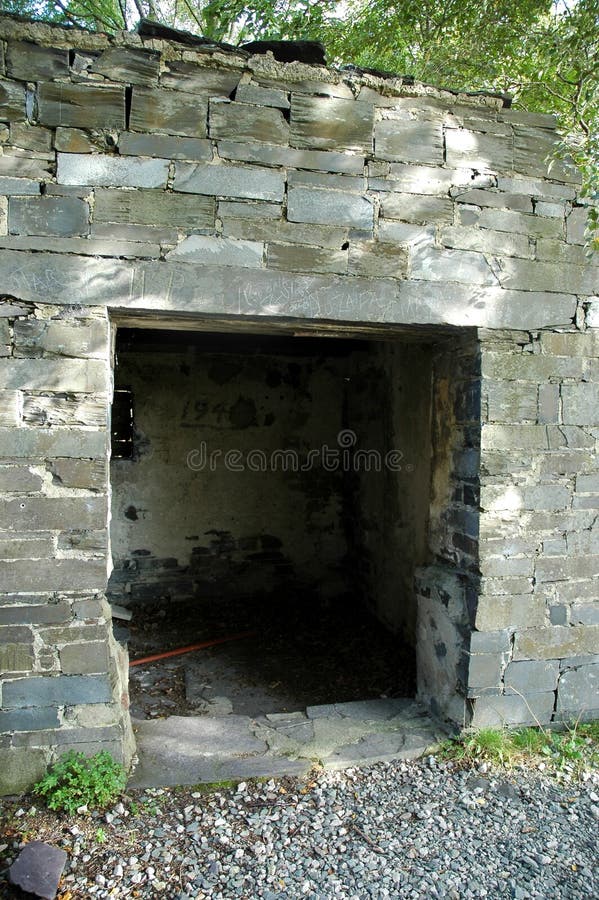 Railway Coal Shed Picture. Image: 253525