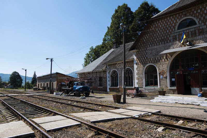 Railway station Yasinia editorial photography. Image of summer - 103998887