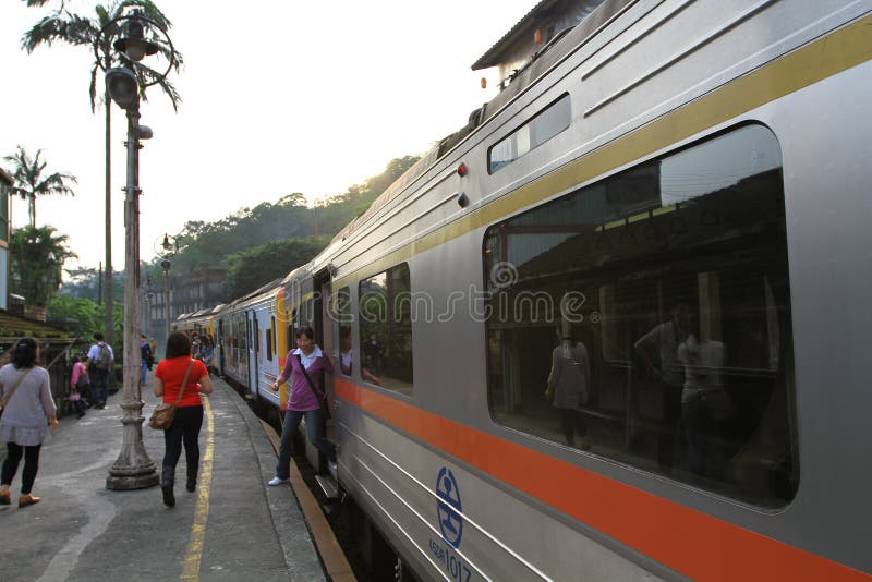 The Railway System , the Train at Taipei 18 April 2011 Editorial ...