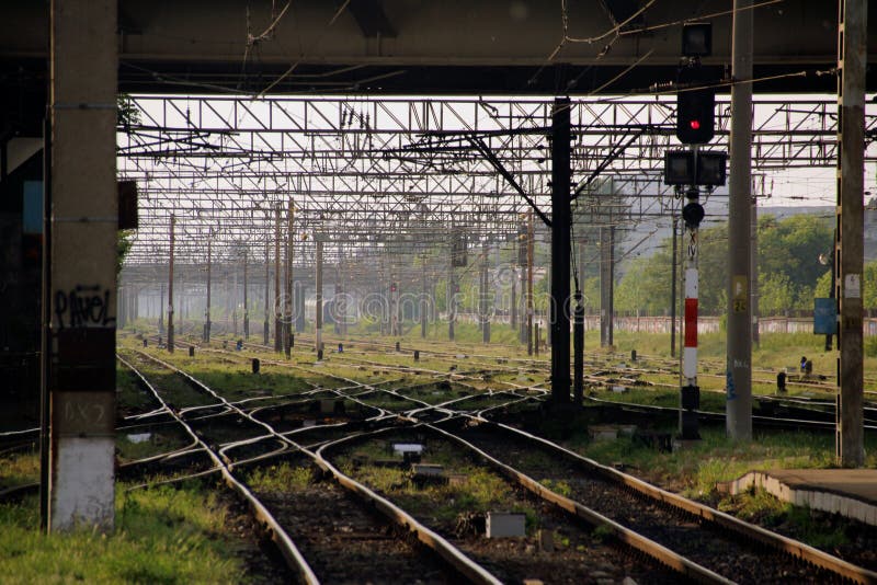 Railways Under the Platform Stock Photo - Image of line, wires: 92400888