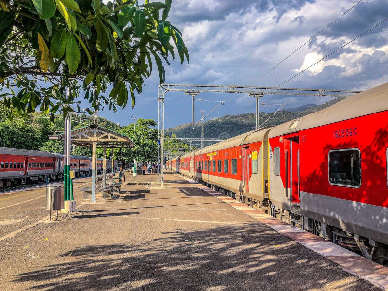 Beautiful Railway Station Click Train is at Platform Editorial Stock ...