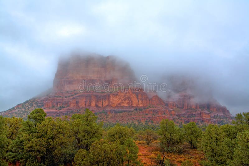 Rain over Red Rocks stock image. Image of weather, sedona - 10053307