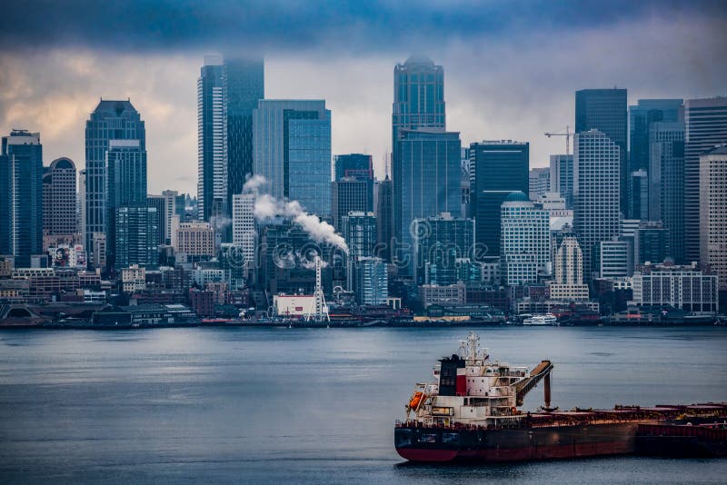 Rain Over Skyline 5 editorial photography. Image of washington - 355796197