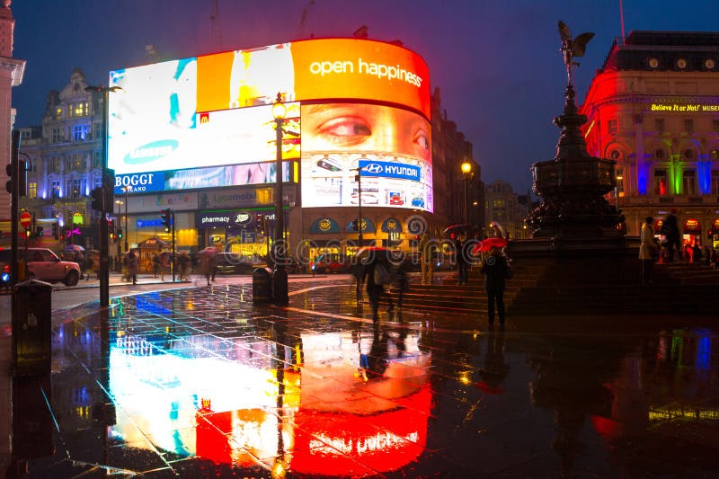132 Circus Piccadilly Rain Stock Photos - Free & Royalty-Free Stock ...