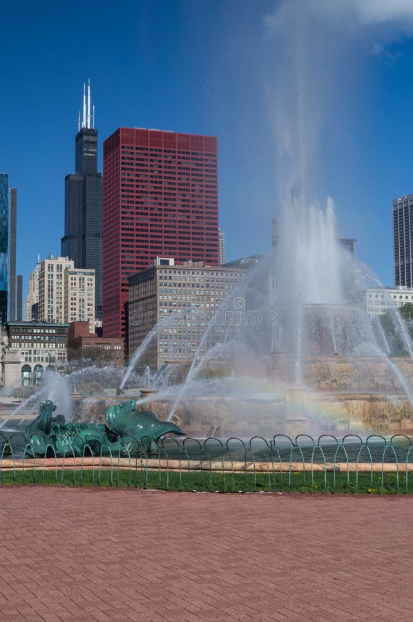 Rainbow Fountain stock image. Image of panoramic, illinois - 33719061