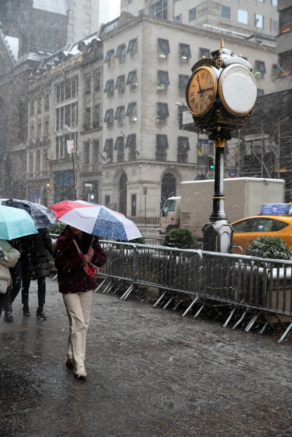 Rainy day in New York City editorial stock image. Image of manhattan ...
