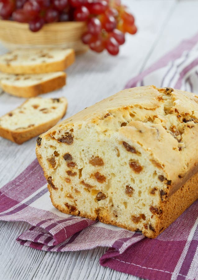 Raisin cake stock image. Image of grapes, fruitcake, dessert - 30473297