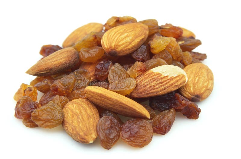 Raisin sec et amandes photo stock. Image of objets, photographie - 16909734