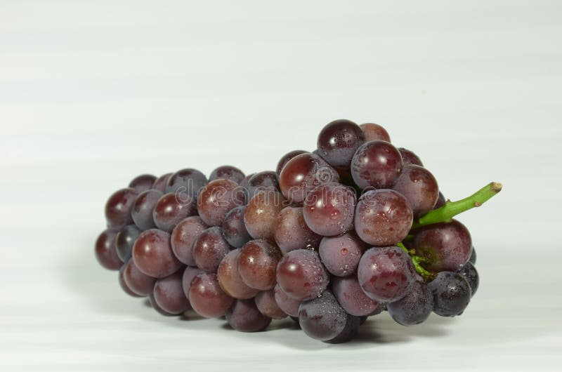 Raisin violet image stock. Image du toujours, raisin - 45385701