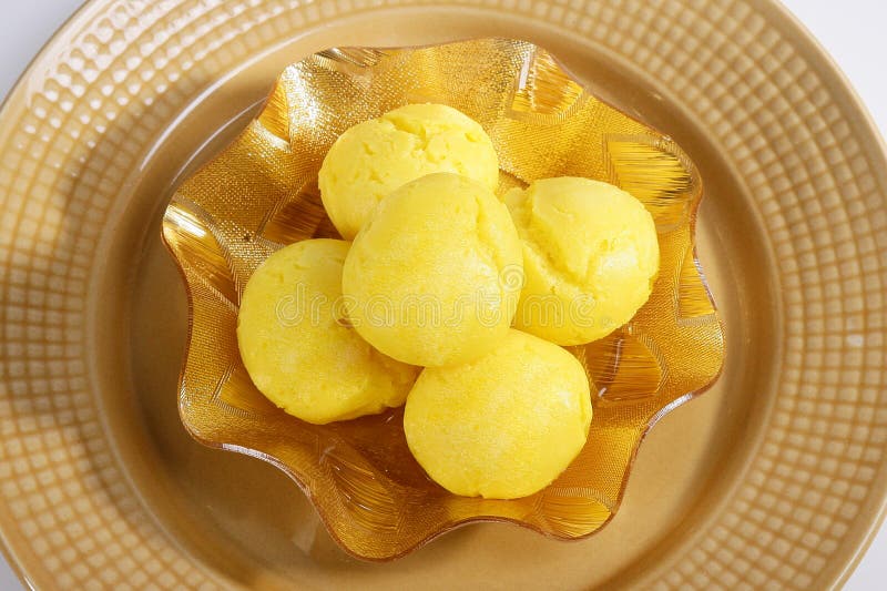 Rajbhog or Yellow Bengali Rasgulla or Cham Cham Stock Image - Image of ...