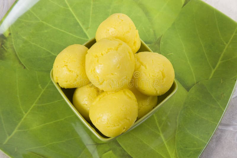 Rajbhog or Yellow Bengali Rasgulla or Cham Cham Stock Image - Image of ...