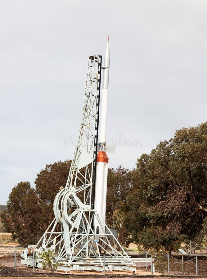 Ruimteraket stock foto. Image of astronautisch, stootkussen - 282950