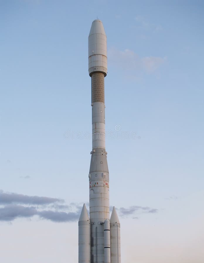 Ruimte raket stock foto. Image of astronautisch, stootkussen - 282950