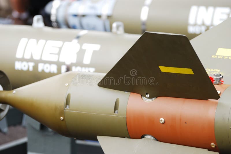 Raketten en Bommen stock afbeelding. Image of leger, raketten - 24680849