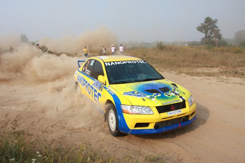 Rally editorial photo. Image of auto, audience, excitement - 15680366