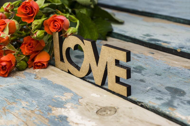 Ramo De Rosas Y Del Amor De La Palabra Imagen de archivo - Imagen de ...