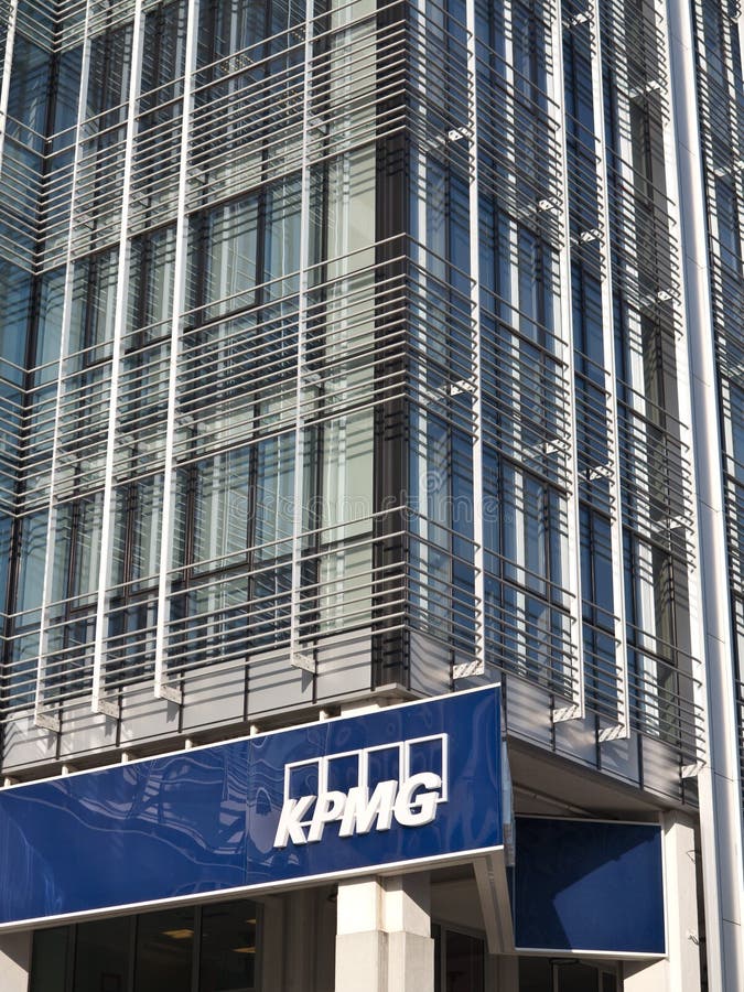 Uffici Di KPMG, Francoforte Fotografia Editoriale - Immagine di globale ...