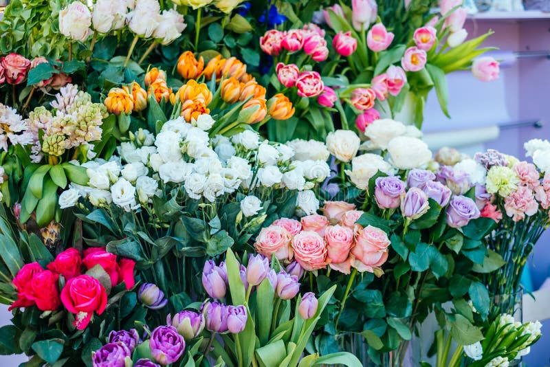 Ramos Hermosos En El Mercado De La Flor Imagen de archivo - Imagen de ...