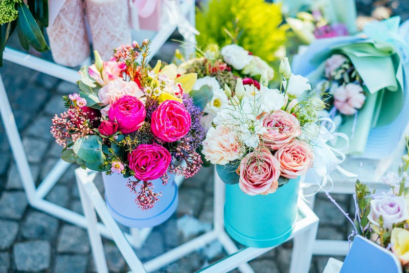 Ramos Hermosos En El Mercado De La Flor Imagen de archivo - Imagen de ...