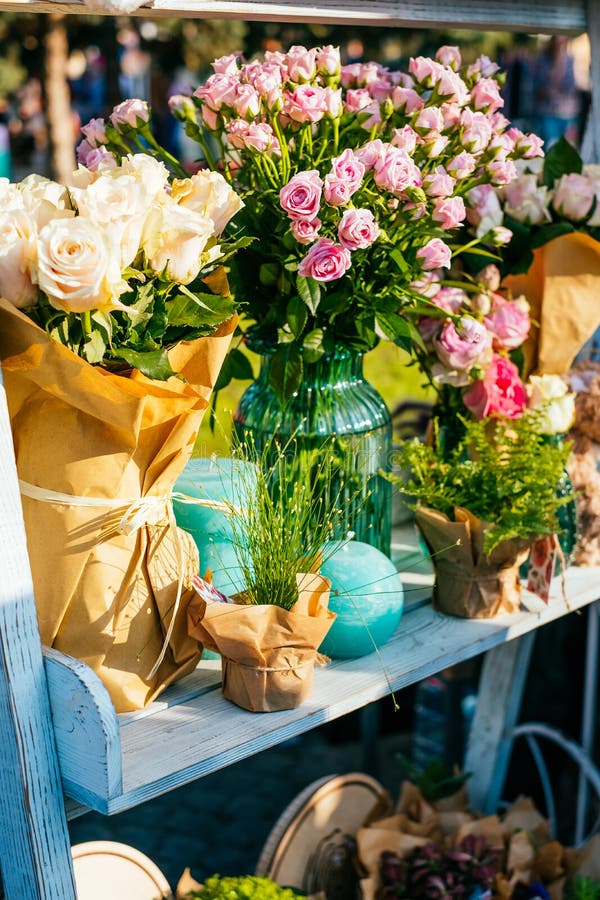 Ramos Hermosos En El Mercado De La Flor Imagen de archivo - Imagen de ...