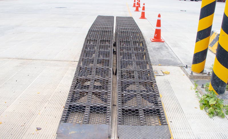 Ramp Load Container. Specially Produced with Steel Support Heavy Work ...