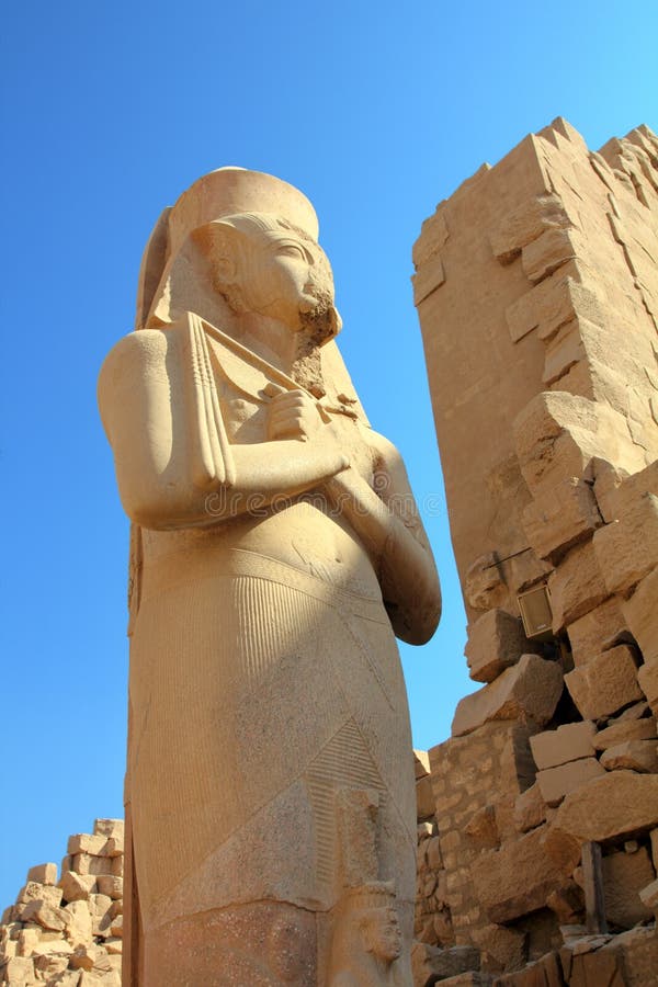 Ramses II - De Farao Van Egypte in Tempel Karnak Stock Afbeelding ...
