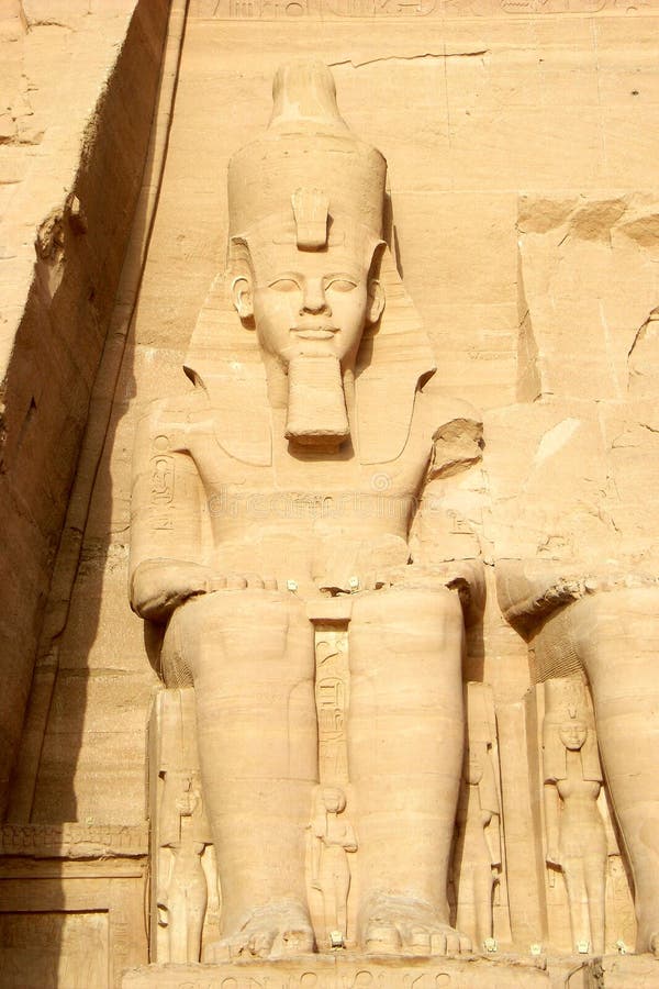 Ramses II in Egypte stock afbeelding. Image of woestijn - 20901949