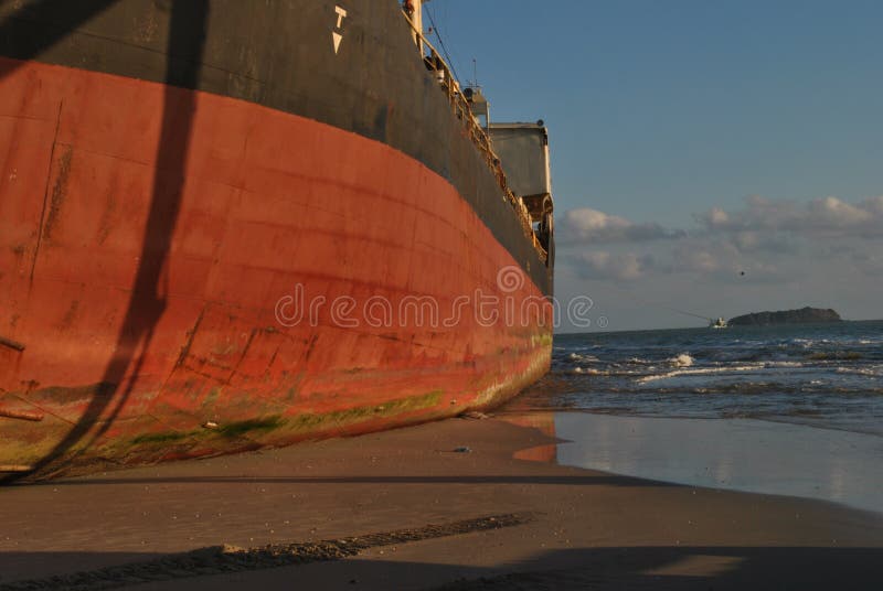 Ran Aground Oil Tanker Ship Stock Image - Image of channel, tanker ...