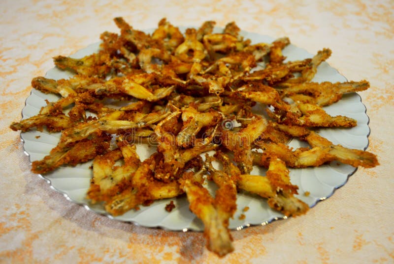 Rana frita foto de archivo. Imagen de placa, cooking - 100350712