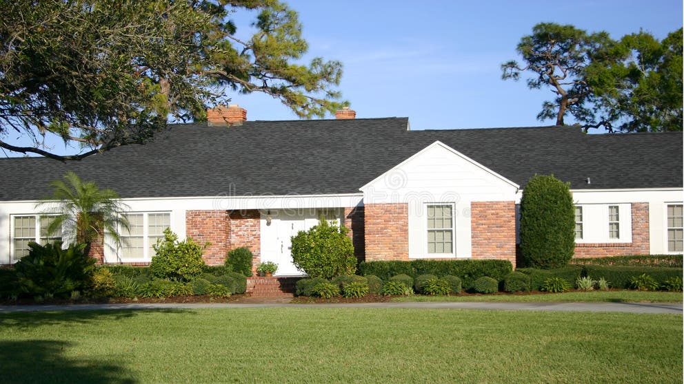 409 White Ranch Style Home Stock Photos - Free & Royalty-Free Stock ...