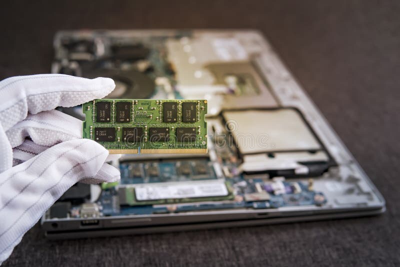 Random Access Memory For Replacement To Laptop Computer Increase The Amount Of Ram In The