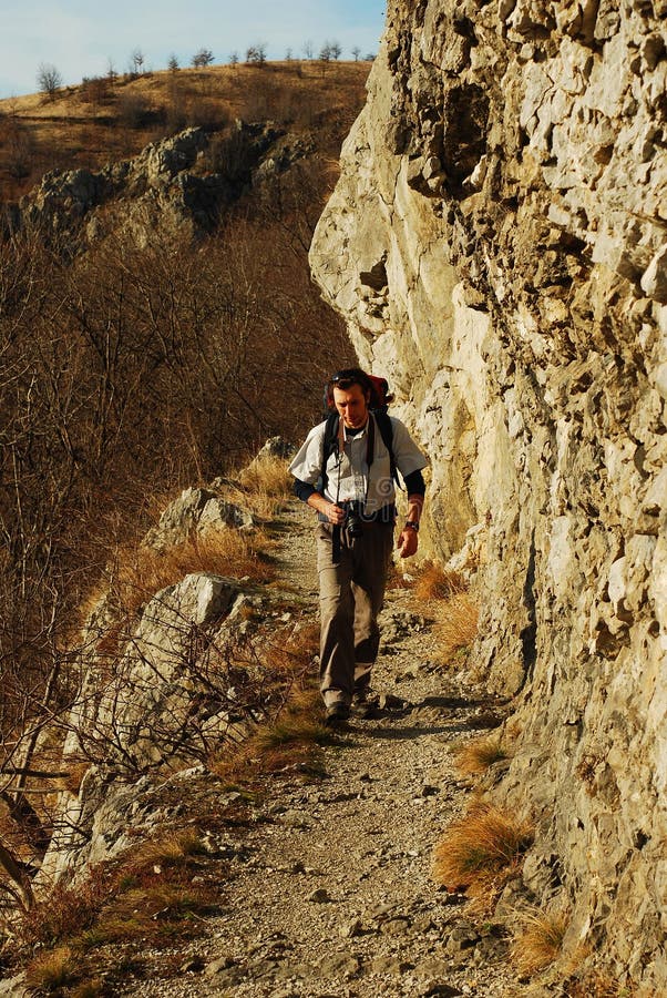 Randonneur image stock. Image du nature, roches, randonneur - 18003953