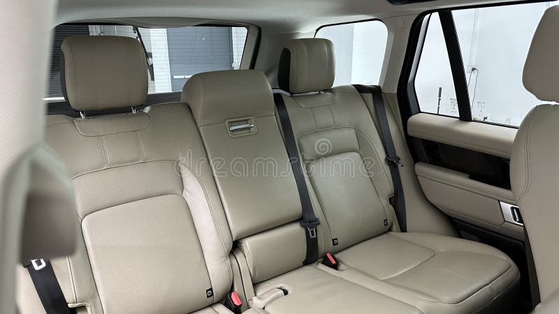 Range Rover Vogue editorial photo. Image of sedan, interior - 292045151