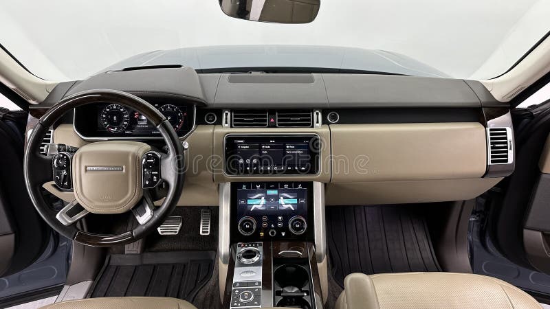 Range Rover Vogue editorial stock photo. Image of rover - 292045153