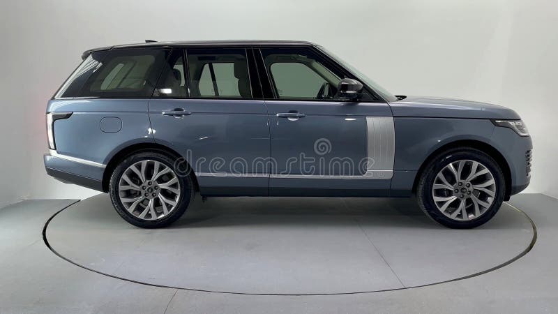 Range Rover Vogue editorial photo. Image of beige, rover - 292045161