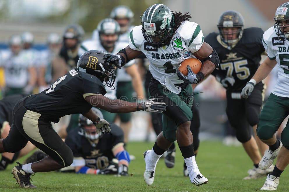 Rangers vs. Dragons editorial photography. Image of back - 29003222