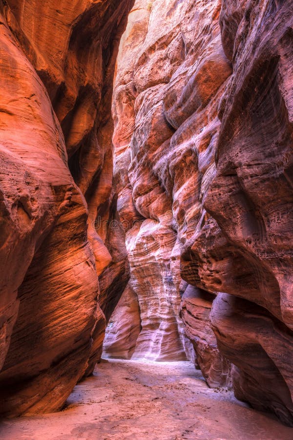 Ranura Vertical Colorida De La Quebrada Del Ante Imagen de archivo ...