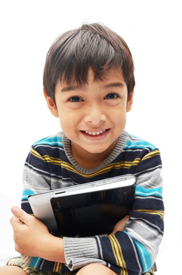 Rapaz Pequeno Feliz Com Tabuleta Imagem de Stock - Imagem de ...