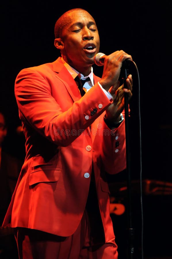 Raphael Saadiq Performing Live. Editorial Stock Image - Image of ...
