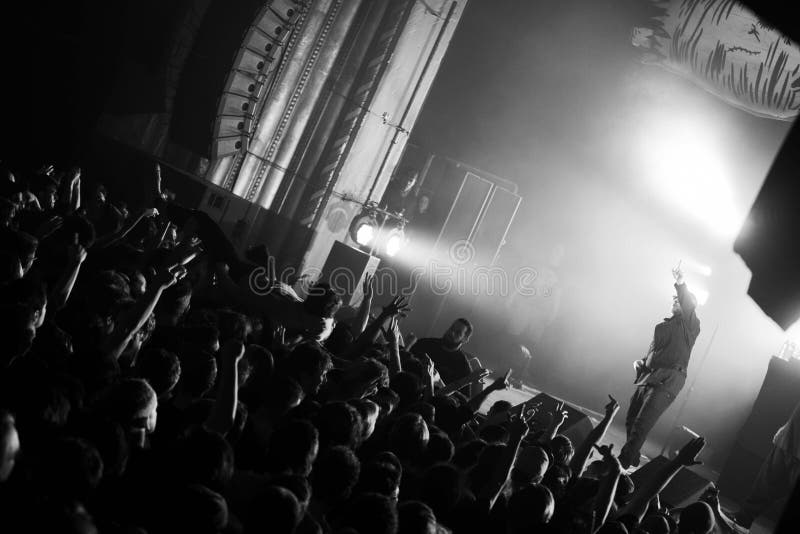 Rapper Silhouette and Crowd Editorial Stock Image - Image of falling ...