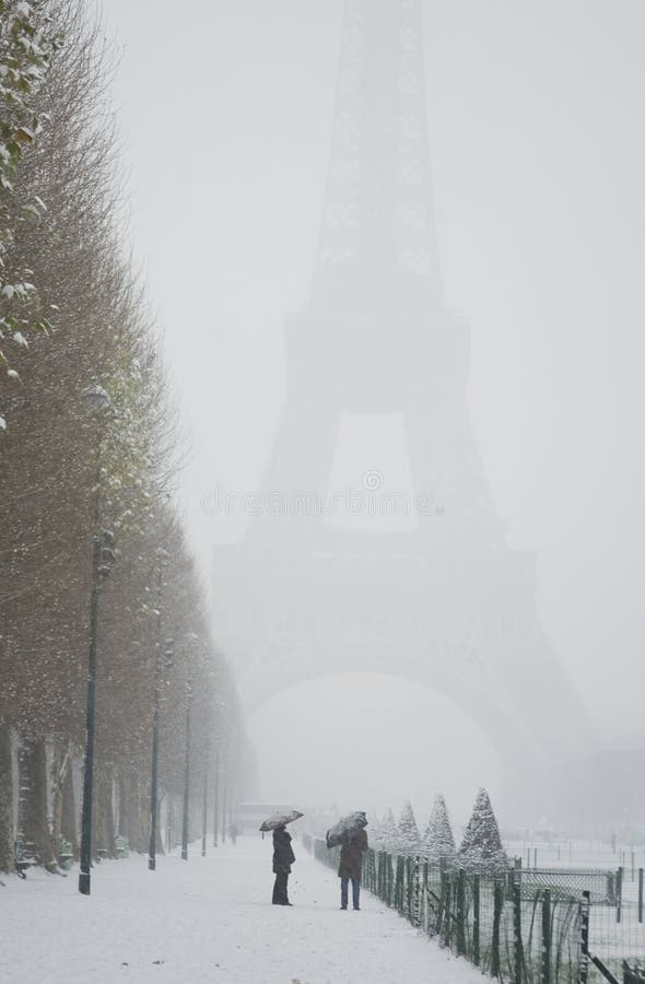 Rare snowy day in Paris stock photo. Image of december - 12219866