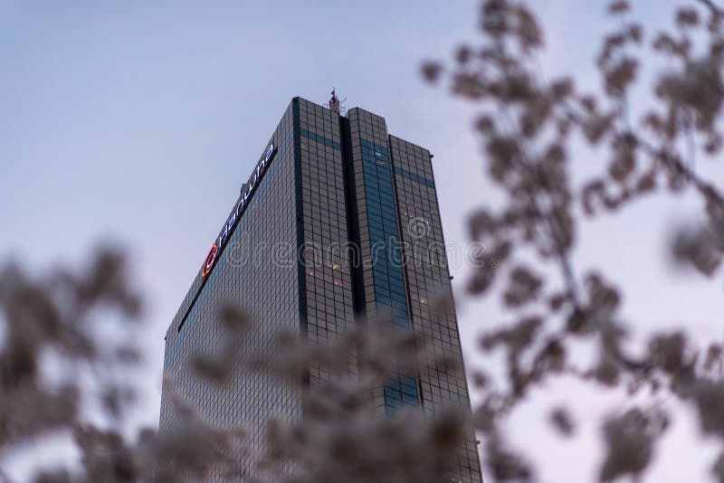 Rascacielos De Un Edificio De 63 Plazas En La Isla De Yeouido En Seúl, Corea Del Sur Foto de ...