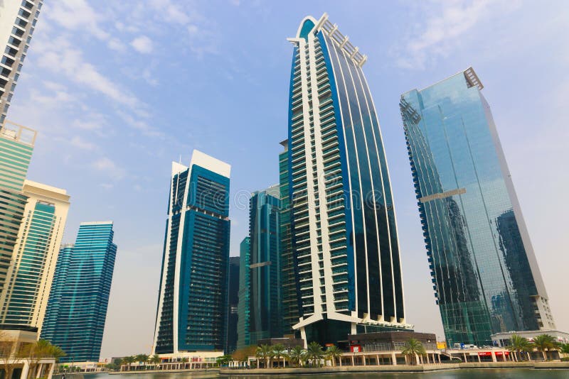 Rascacielos Dubai imagen de archivo editorial. Imagen de recorrido ...
