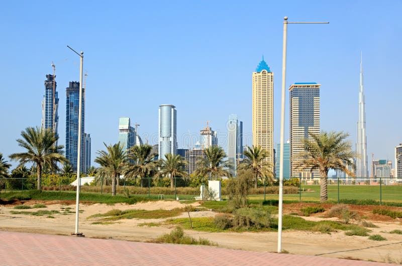 Rascacielos en Dubai. UAE. imagen de archivo. Imagen de rascacielos ...