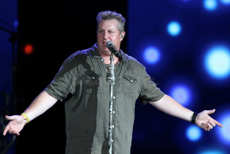 Rascal Flatts Performs in Concert Editorial Photography - Image of ...