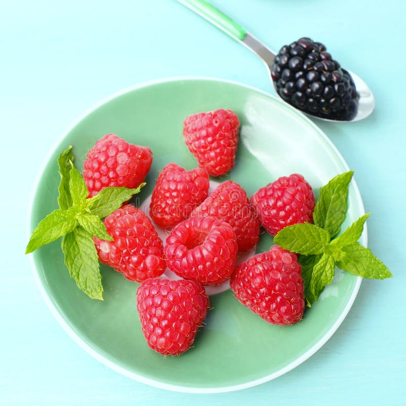 Raspberries to eat stock image. Image of plate, summer - 55856365