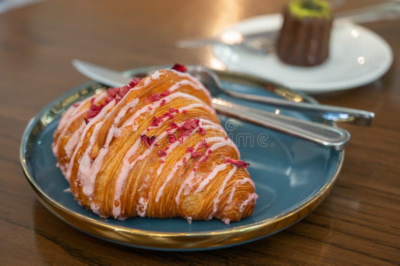 Raspberry Croissant on Plate is Ready To Serve in the Morning Stock ...