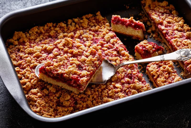 Raspberry Crumble Sheet Pan Pie, Top View Stock Image - Image of cake ...