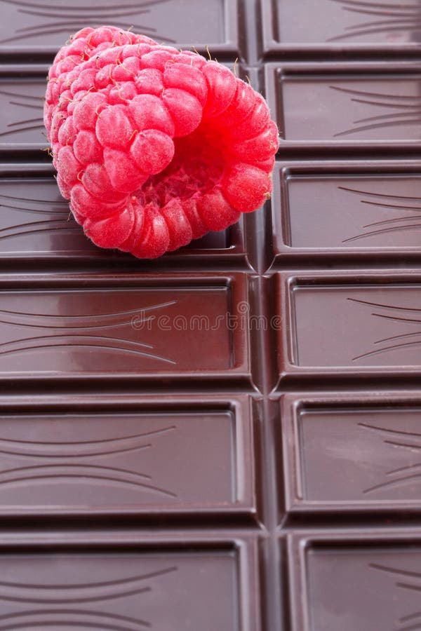 Raspberry and Dark Chocolate Stock Image - Image of home, melissa: 42148039